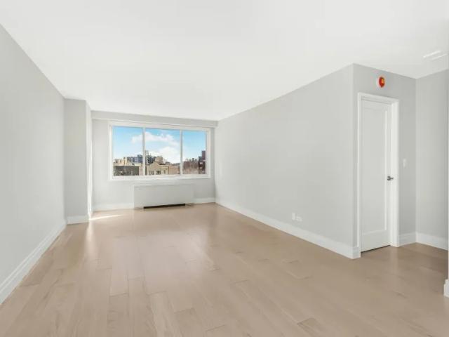 1 bedroom, Central Riverdale NY LS96882173