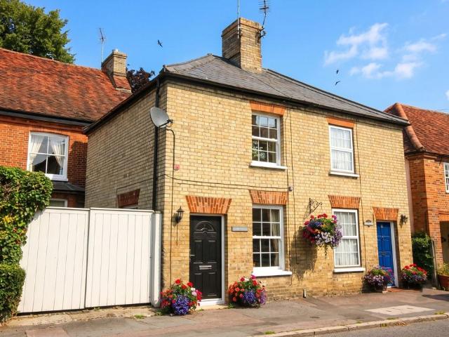1 bedroom character property to rent