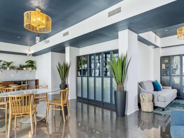 1 bedroom, Chicago IL 60640 84462222