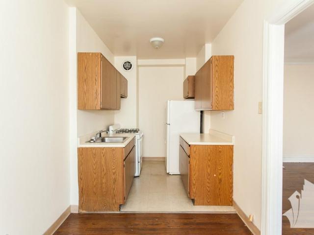 1 bedroom, Chicago IL 60657 61841960