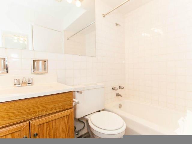 1 bedroom, Chicago IL 60657 LS56925669