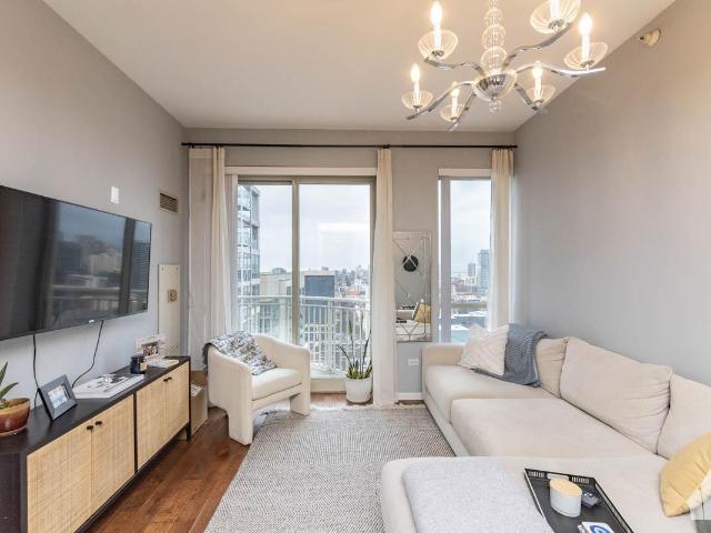 1 bedroom, Chicago IL 60654 73007822