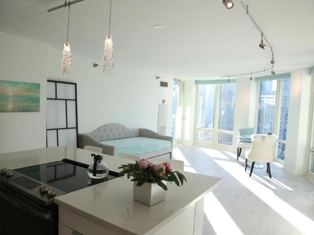 1 bedroom, Chicago IL 60654 79618939