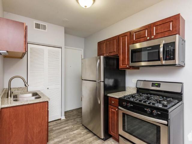 1 bedroom, Chicago IL 60613 LS66596018