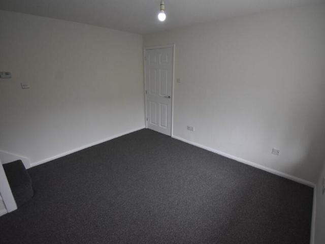 1 bedroom cluster house to rent