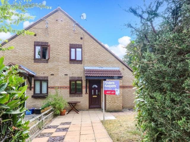 1 bedroom cluster house to rent