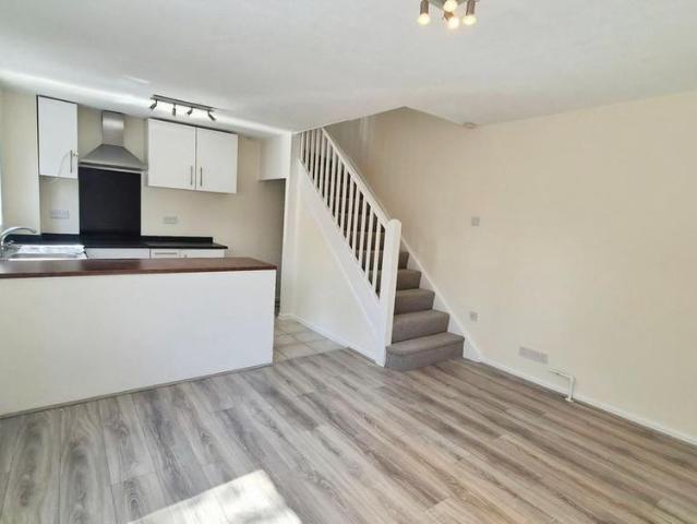 1 bedroom cluster house to rent