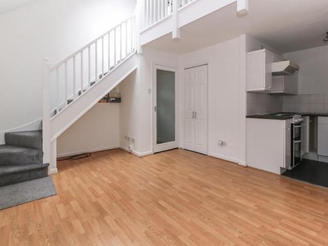 1 bedroom cluster house to rent