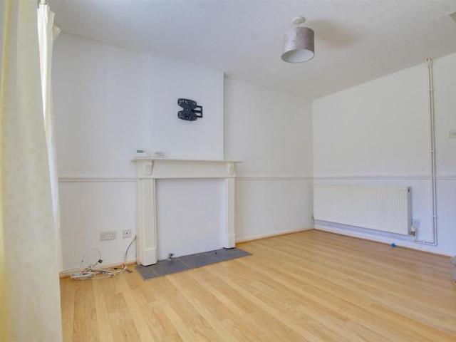 1 bedroom cluster house to rent