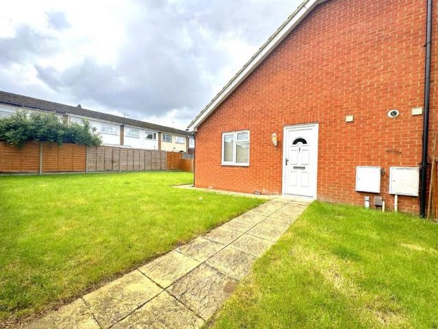 1 bedroom cluster house to rent