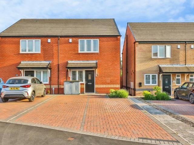 1 bedroom cluster house for sale