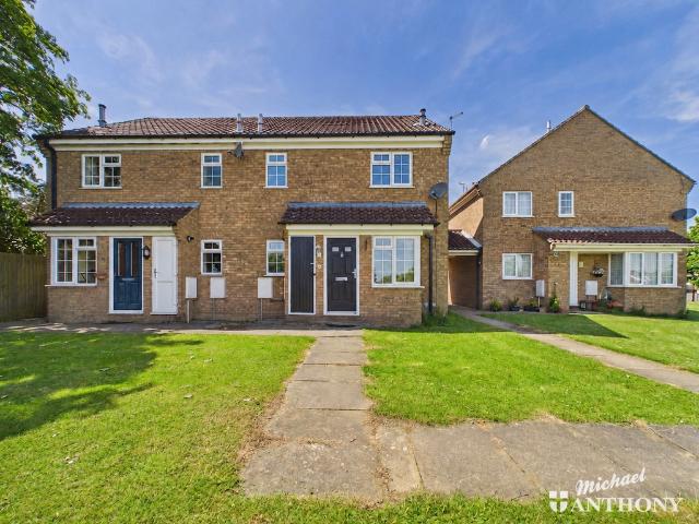 1 bedroom cluster house for sale