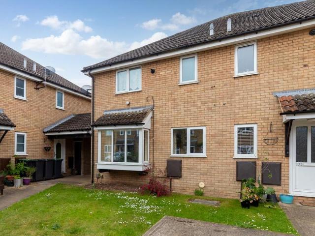 1 bedroom cluster house for sale