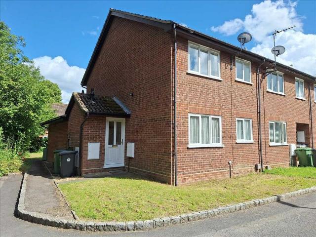 1 bedroom cluster house for sale