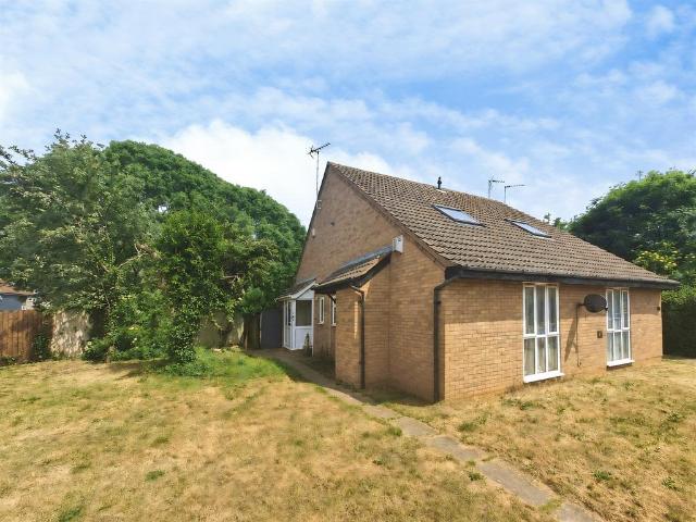 1 bedroom cluster house for sale
