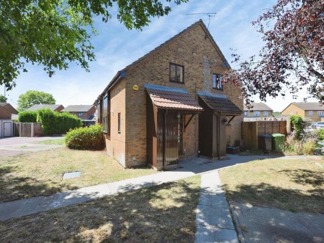 1 bedroom cluster house for sale