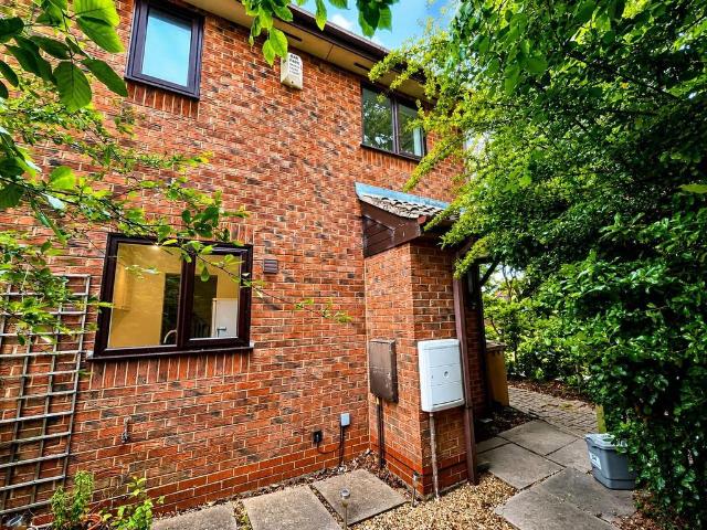 1 bedroom terraced house for sale