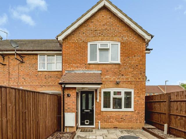 1 bedroom cluster house for sale