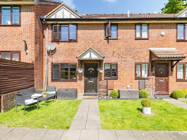 1 bedroom cluster house for sale