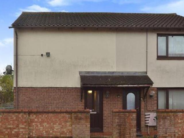 1 Bedroom Cluster House For Sale In Furzton