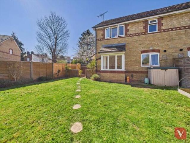 1 bedroom cluster house for sale in Larkspur Gardens, Luton, LU4