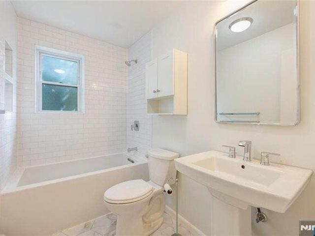 1 bedroom, Clifton NJ 07013 105126048