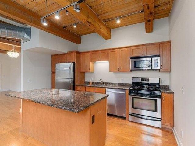 1 bedroom, Amesbury MA 01913 LS102062434