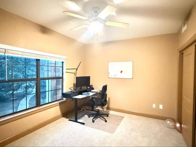 1 bedroom and bathroom for rentt