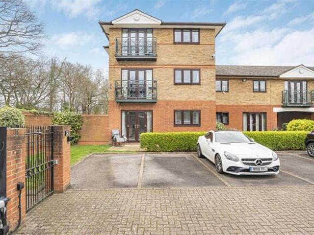 1 Bedroom Apartment Maidenhead Windsor And Maidenhead LS100881369