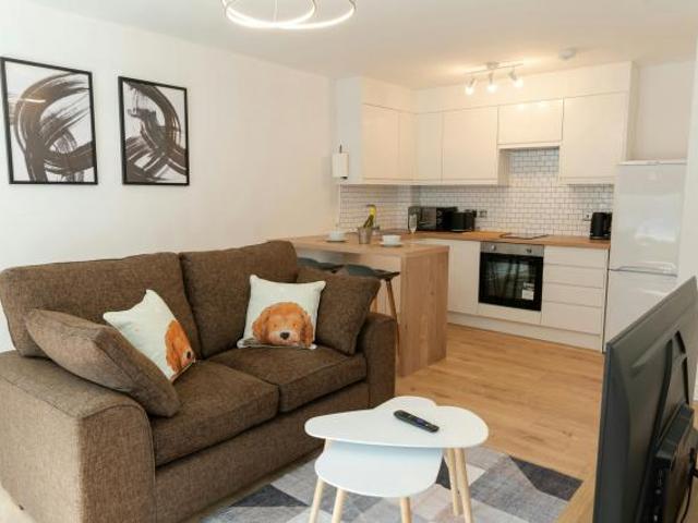 1 Bedroom Apartment Manchester Manchester 81913166