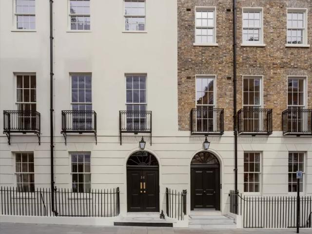 1 Bedroom Apartment Mayfair London 102596619