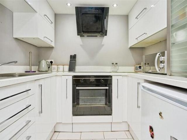 1 Bedroom Apartment Newport Isle Of Wight LS100988165