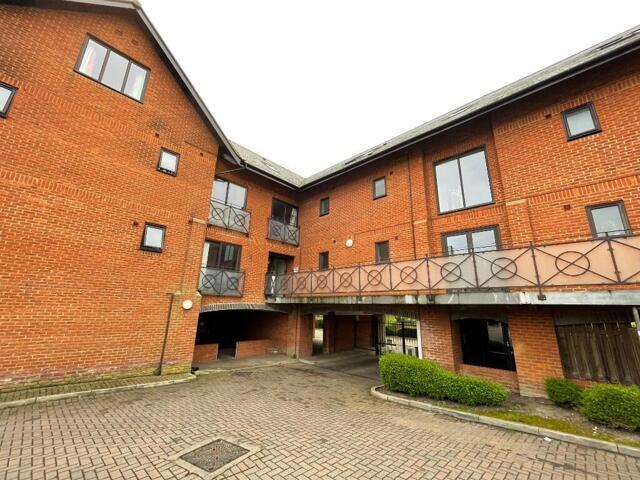 1 Bedroom Apartment Newport Pagnell Milton Keynes LS99523729