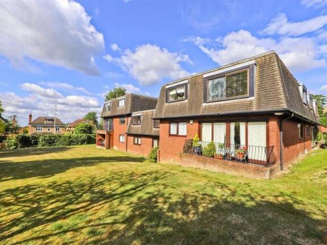 1 Bedroom Apartment Northwood Greater London LS99688628