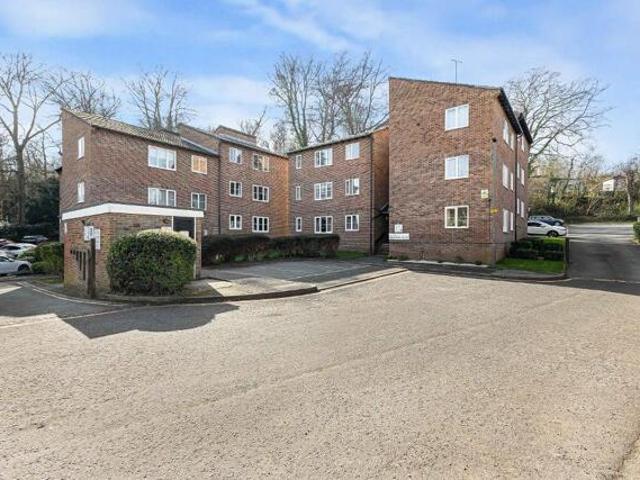 1 Bedroom Apartment Orpington Greater London 101025351