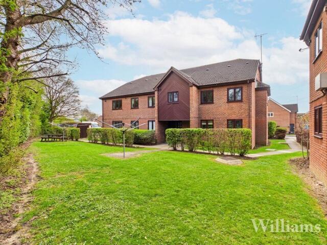 1 Bedroom Apartment Aylesbury Buckinghamshire 100881467