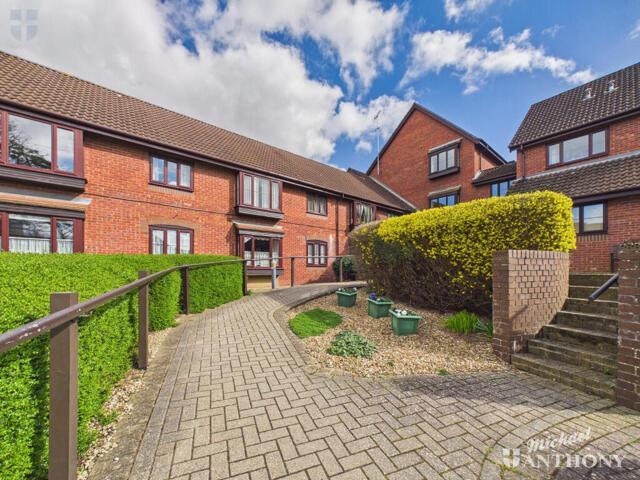 1 Bedroom Apartment Aylesbury Buckinghamshire 101675736