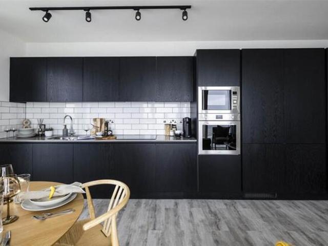 1 Bedroom Apartment Acton Greater London 101199810