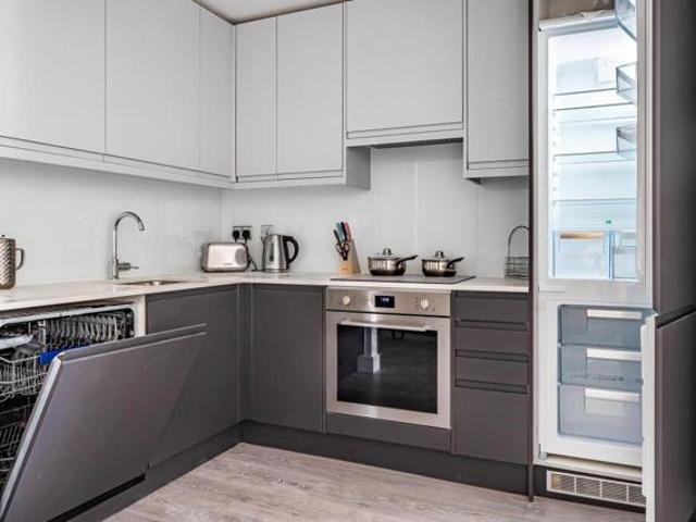 1 Bedroom Apartment Addlestone Surrey 100057985
