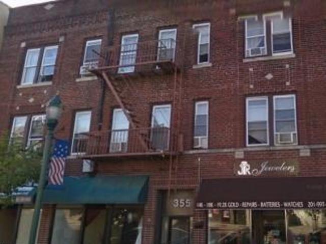 1 Bedroom Apartment Building in Kearny
