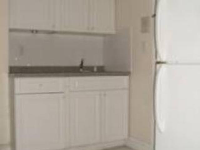 1 Bedroom Apartment Building in Union City