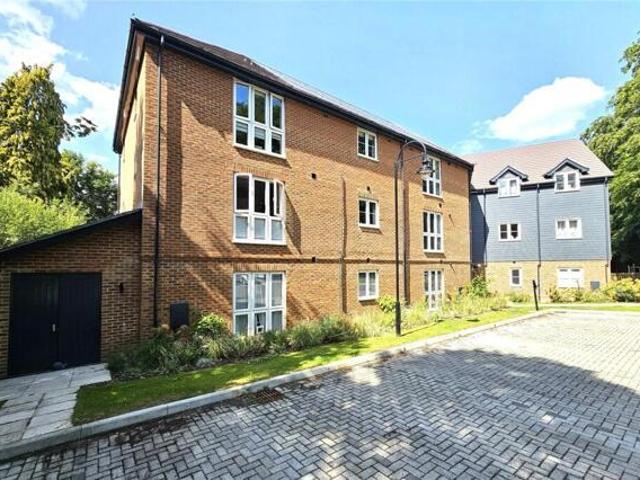 1 Bedroom Apartment Bagshot Surrey LS100787098