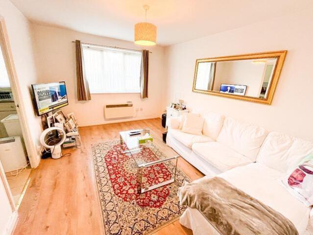 1 Bedroom Apartment Barnet Greater London 98278411