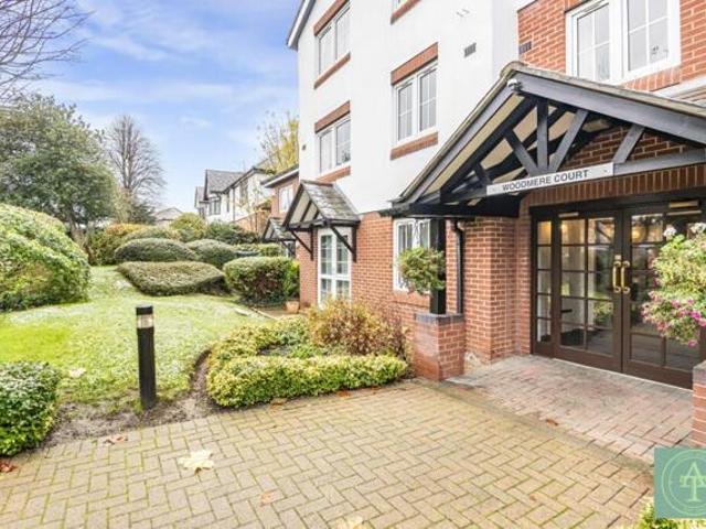1 Bedroom Apartment Barnet Greater London 99475780