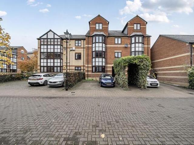1 Bedroom Apartment Berkshire Reading LS99290168