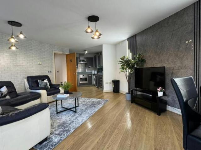 1 Bedroom Apartment Birmingham Birmingham LS100634792