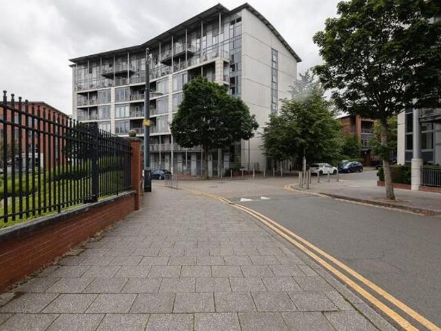 1 Bedroom Apartment Birmingham Birmingham LS99895567