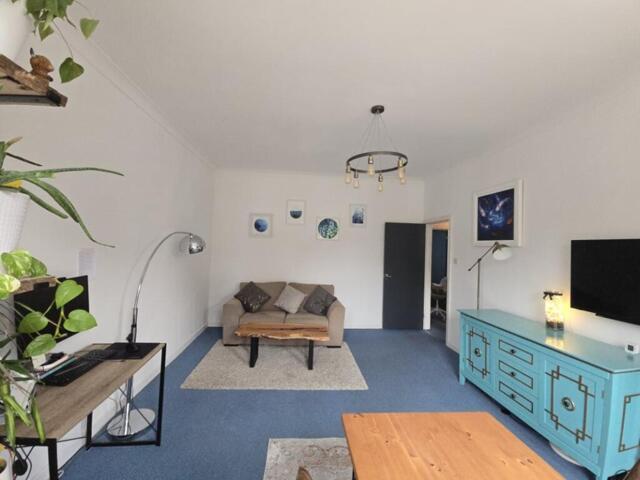 1 Bedroom Apartment Boscombe Bournemouth 101352052