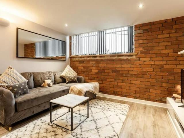 1 Bedroom Apartment Bradford Bradford 101588132