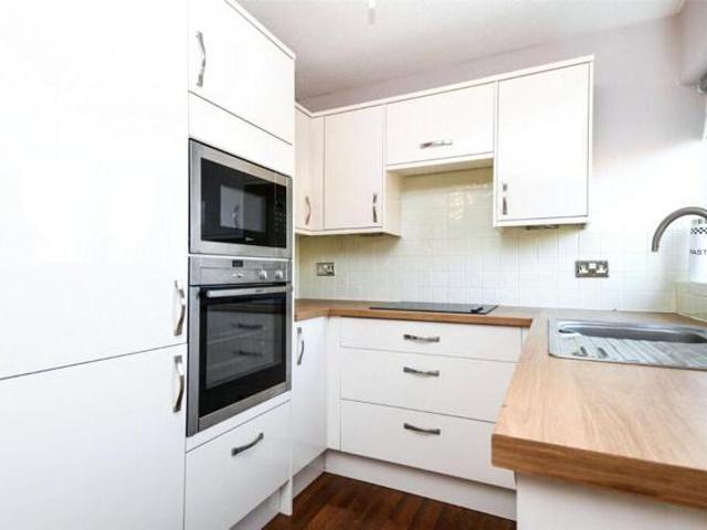 1 Bedroom Apartment Brentwood Essex 99986184